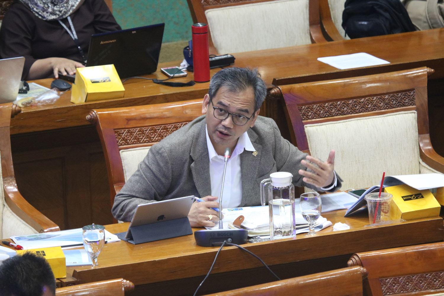 Komisi XI DPR RI Setujui Cukai Plastik, Sihar Sitorus Sarankan ...